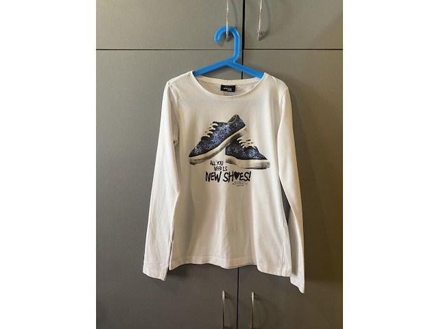 Majica-bluza za devojcice vel.10-12 god