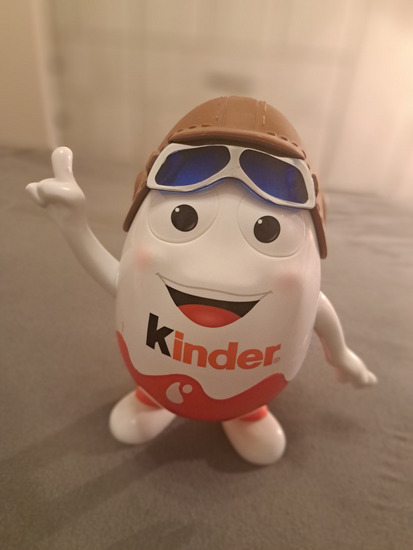 Veliko kinder jaje pilot