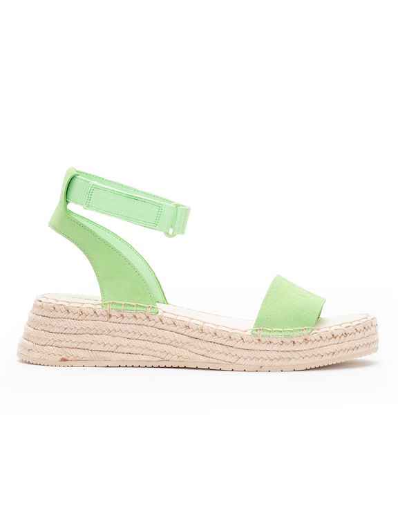 Calvin Klein Jeans SPORTY WEDGE Sandals
12061 RSD 9648 RSD
The lowest price in the last 30 days*: 9648 RSD