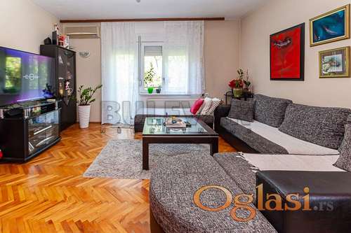 KUĆA NA BUBNJU, kod hotela Tami Residence, dvorište 118m2, 186m2