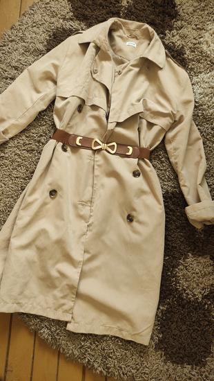 Trench coat popularni model mantila