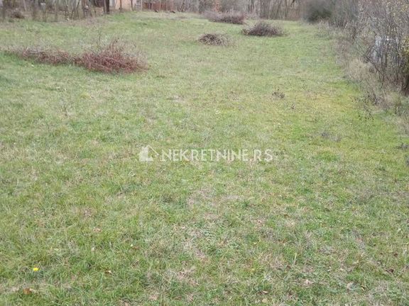 Na prodaju zemljište 34 ara u Lisovićima - opština Barajevo