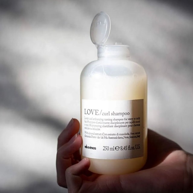 DAVINES ESSENTIAL HAIRCARE LOVE CURL ŠAMPON