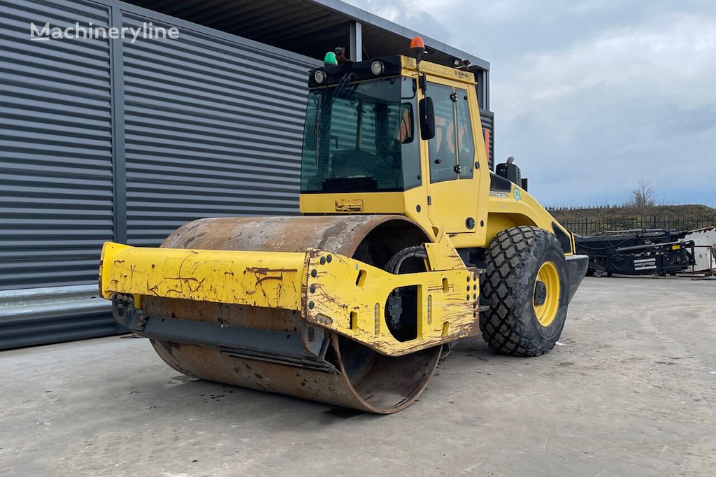 BOMAG BW 213 DH-4 kompaktor s jednim valjkom