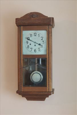 Zidni sat Artdeko 1900 godina