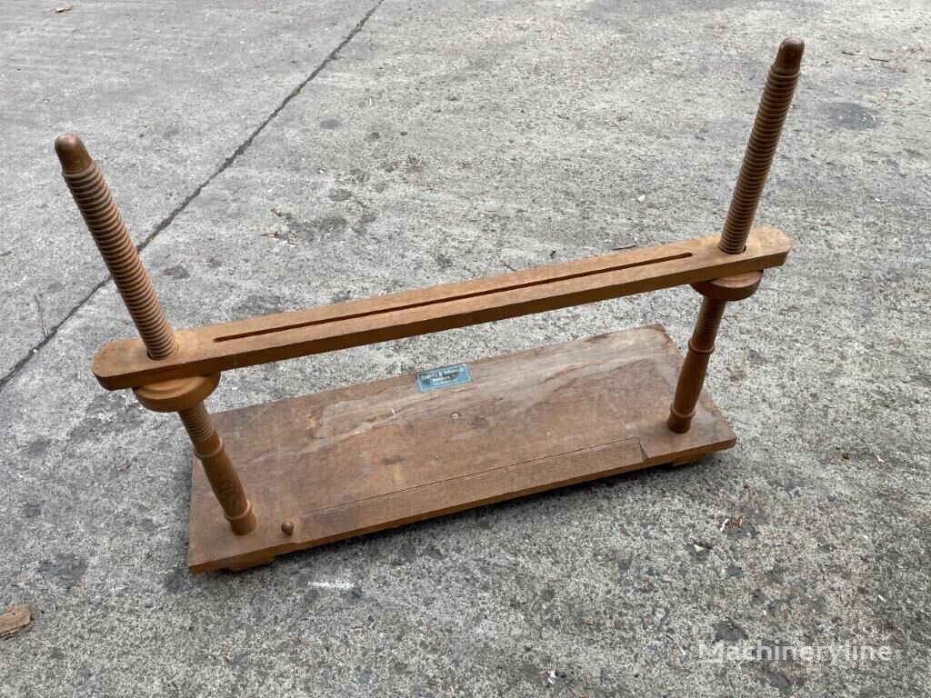 Bookbinder staple drawer made of beech wood mašina za uvezivanje knjiga