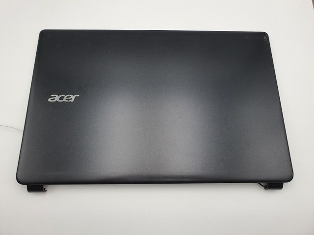 Kuciste ekrana za Acer Aspire E1-522