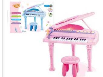 Klavir sa stolicom roze