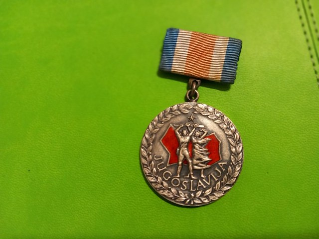 Medalja Smrt fašizmu sloboda narodu