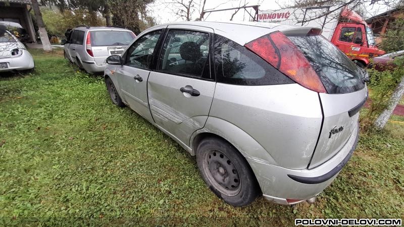 Ford Focus 1.8 Tdci Svetla I Signalizacija