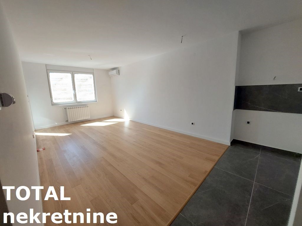 Stan,PETROVARADIN,CENTAR 48.00m2,103000€ , ID: 1096789