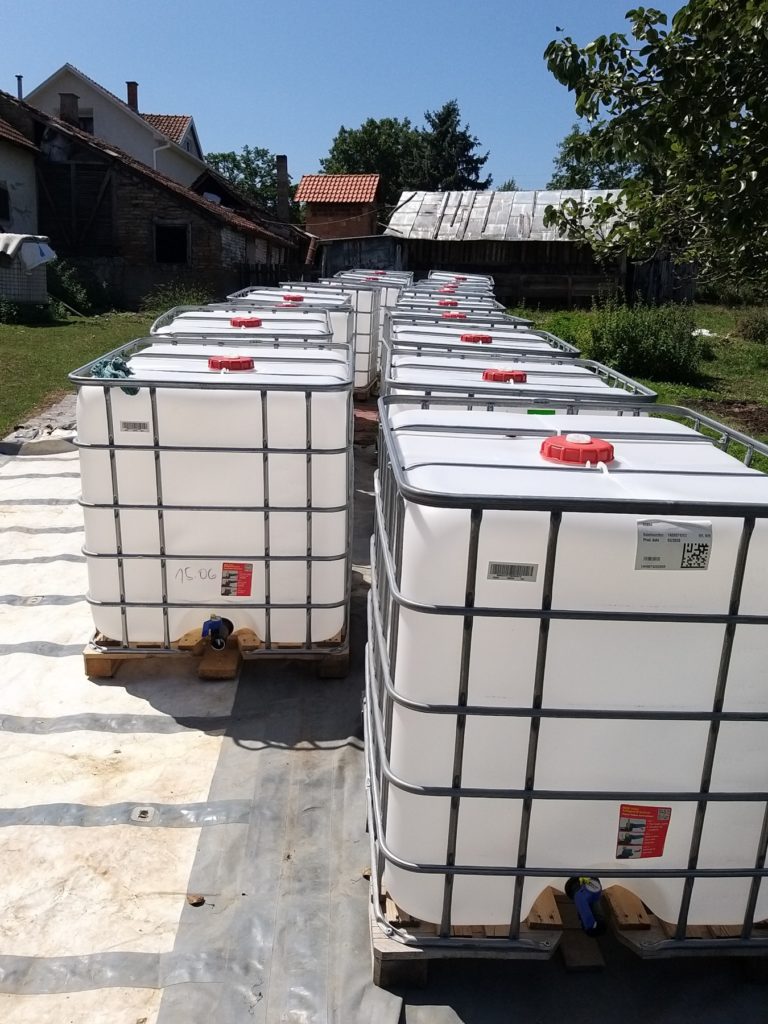 Plastične IBC cisterne-kontejneri od 1000 l