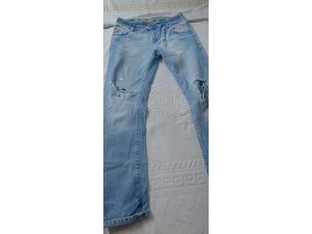 Farmerke-ZARA BASIC  -eur 34