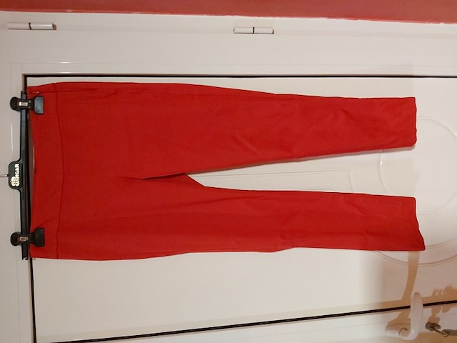 Crvene benetton pantalone