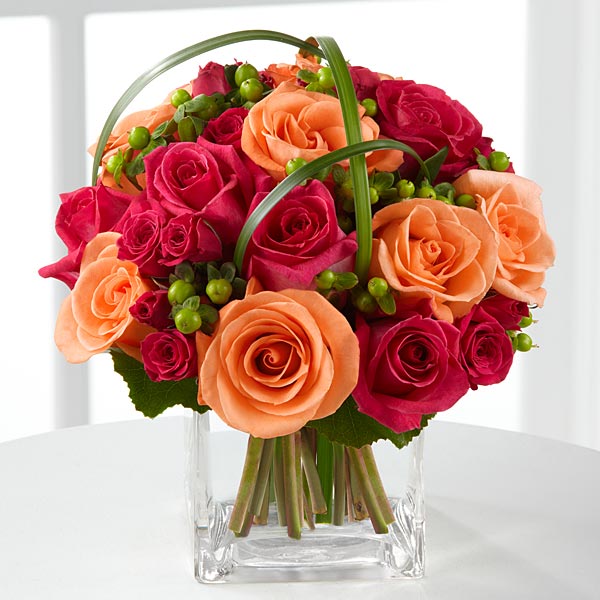 Bidermajer od crvenih i oranž ruža