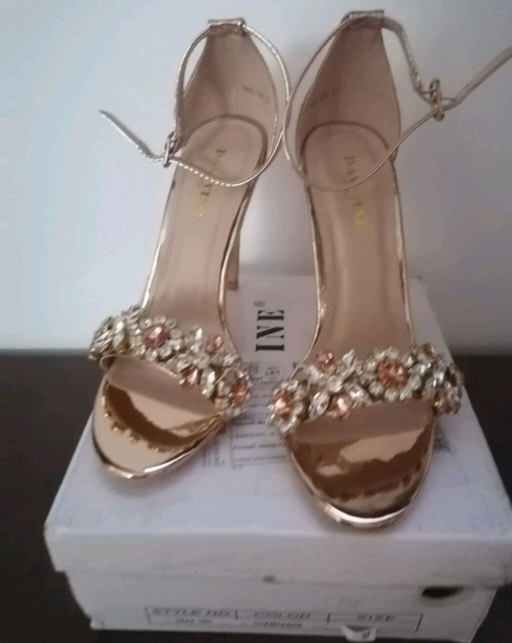 Sandale, Size: 37