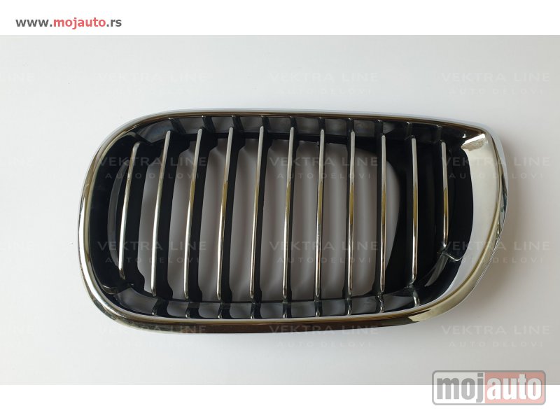 Maska bubrezi sa hrom rebrima BMW E46 2002-2005