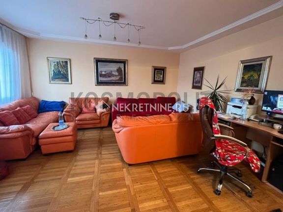 Zvezdara, Vukov spomenik, Vojvode Bogdana, 4.0, 110m2, 330000 EUR