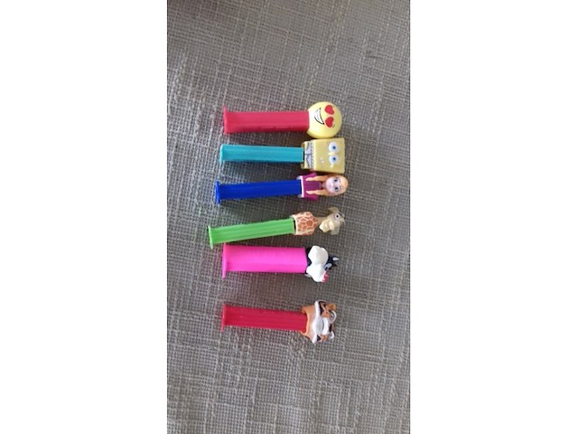 6 PEZ FIGURICA