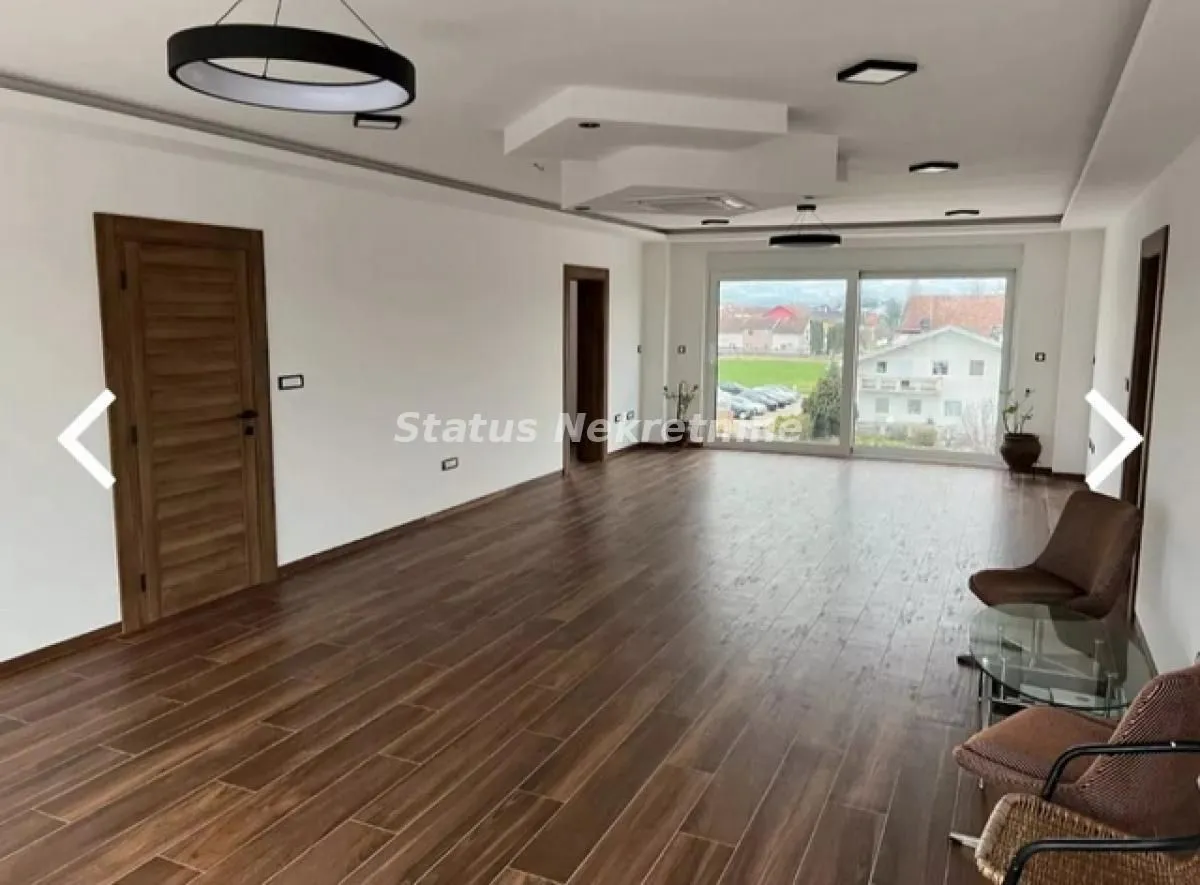 Izdavanje, poslovni prostor, 250m2, Novi Sad