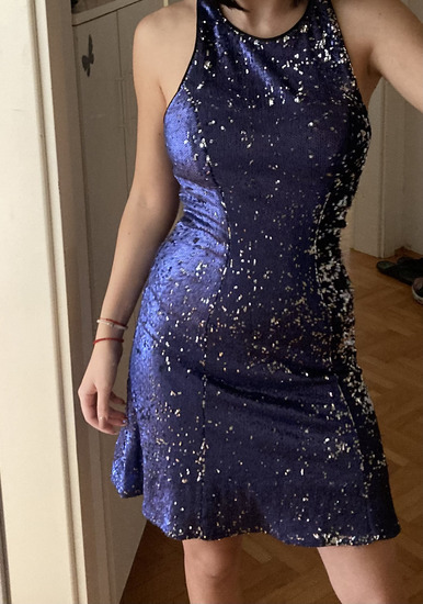 Sljokicava plava haljina