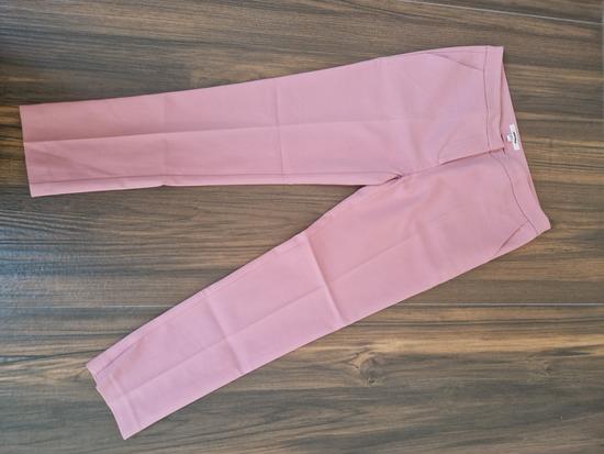 Poslovne pantalone puder roze