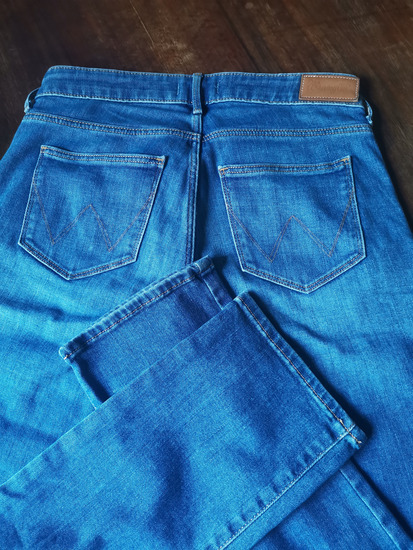 Wrangler farmerke kao nove