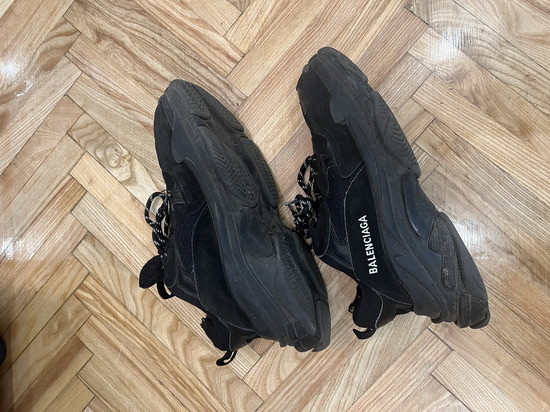 Balenciaga triple S