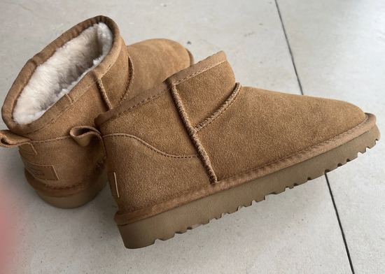 UGG cizme 37 i 40