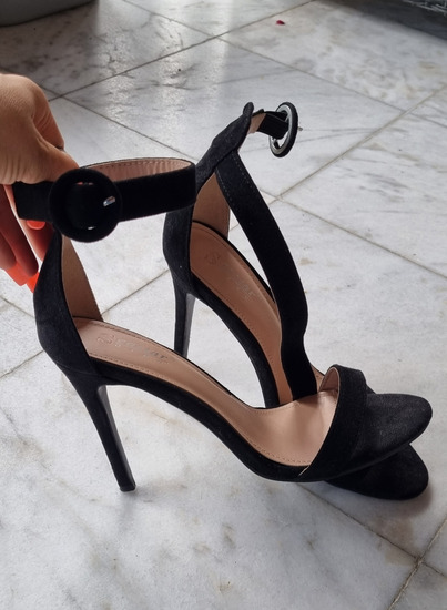 Crne sandale snizene 1200