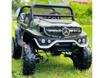 Dečiji auto Mercedes-Benz Unimog 318 maskirni