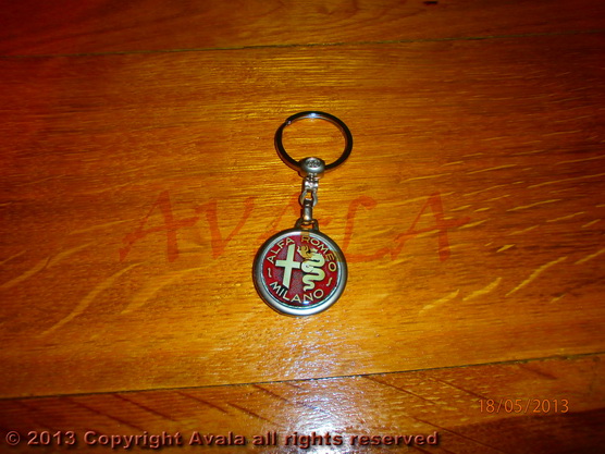 Privezak za ključeve "Alfa Romeo" (stari znak) *10902646*