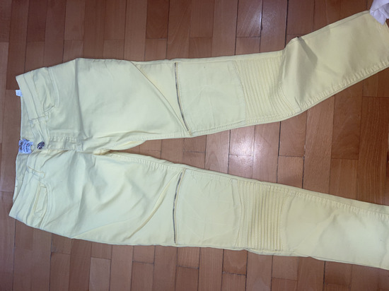 Zute pantalone / kao nove