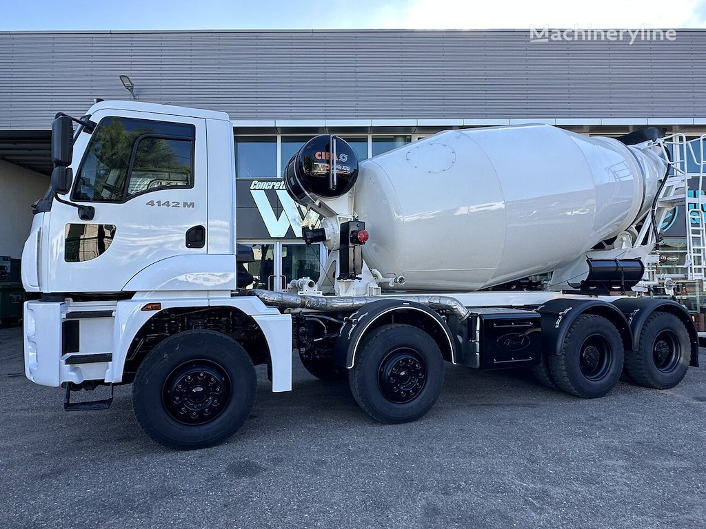 Cifa na šasiji Ford Truck 4242M kamion s mešalicom za beton