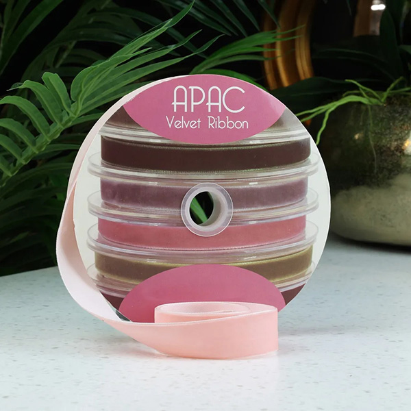 RI3232
Velvet Ribbon Baby Pink 15Mm