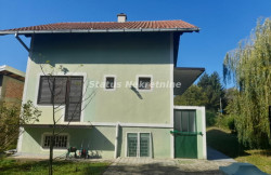 Beočin-Dumbovo-Odlična kuća u mirnom delu na Placu od 1580 m2-065/3858888