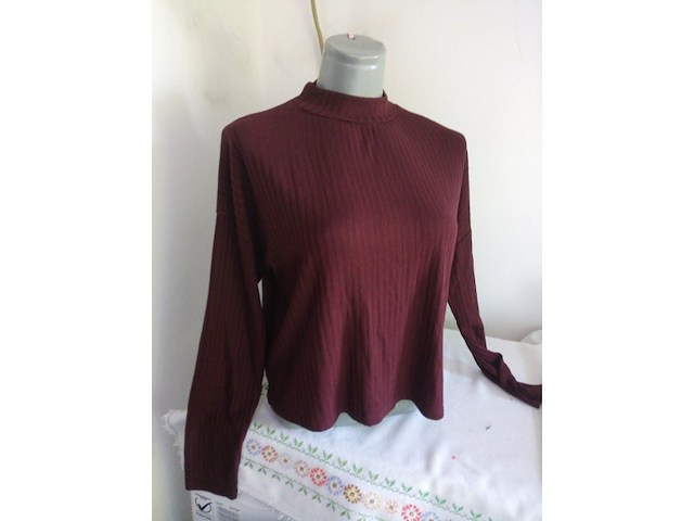 Stradivarius bordo crop dzemper  M