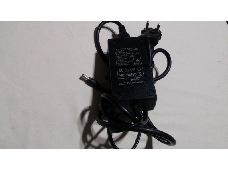 ac-dc adapter 12 volti-3 ampera