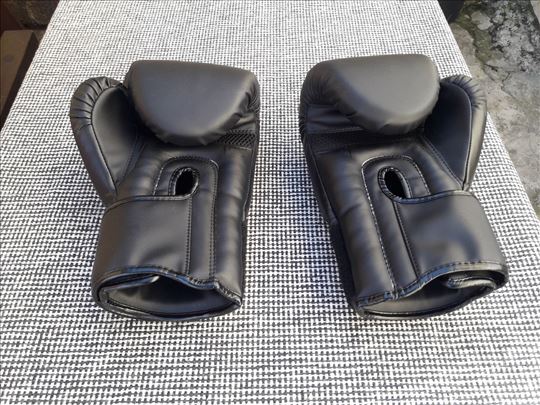 bokserske rukavice univerzalne