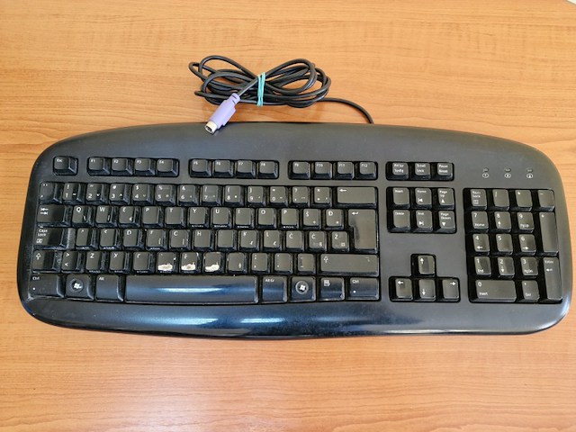 Tastatura Logitech ispravna