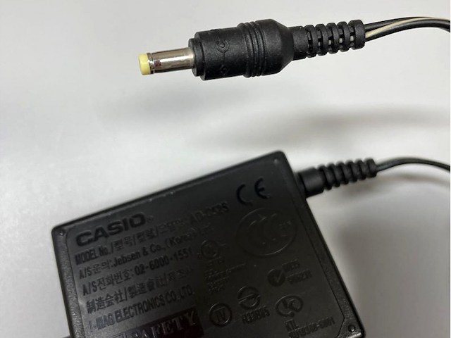 CASIO strujni adapter 5.3V / 650mA / AD-C52S