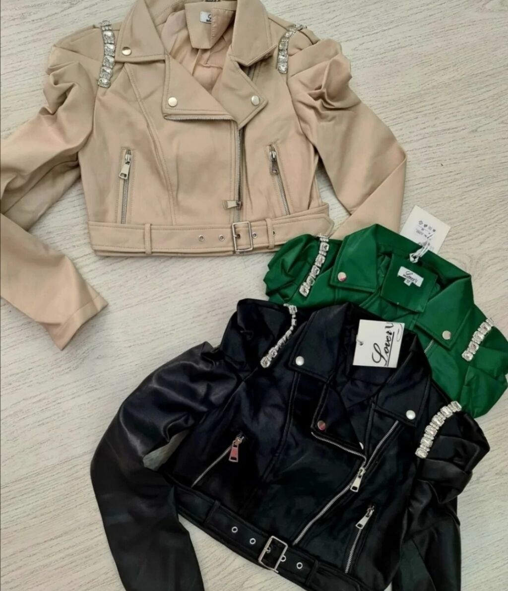 Predivna nova jakna Sa ukrasima Uvoz Francuska Novo Vel S Boja zelena