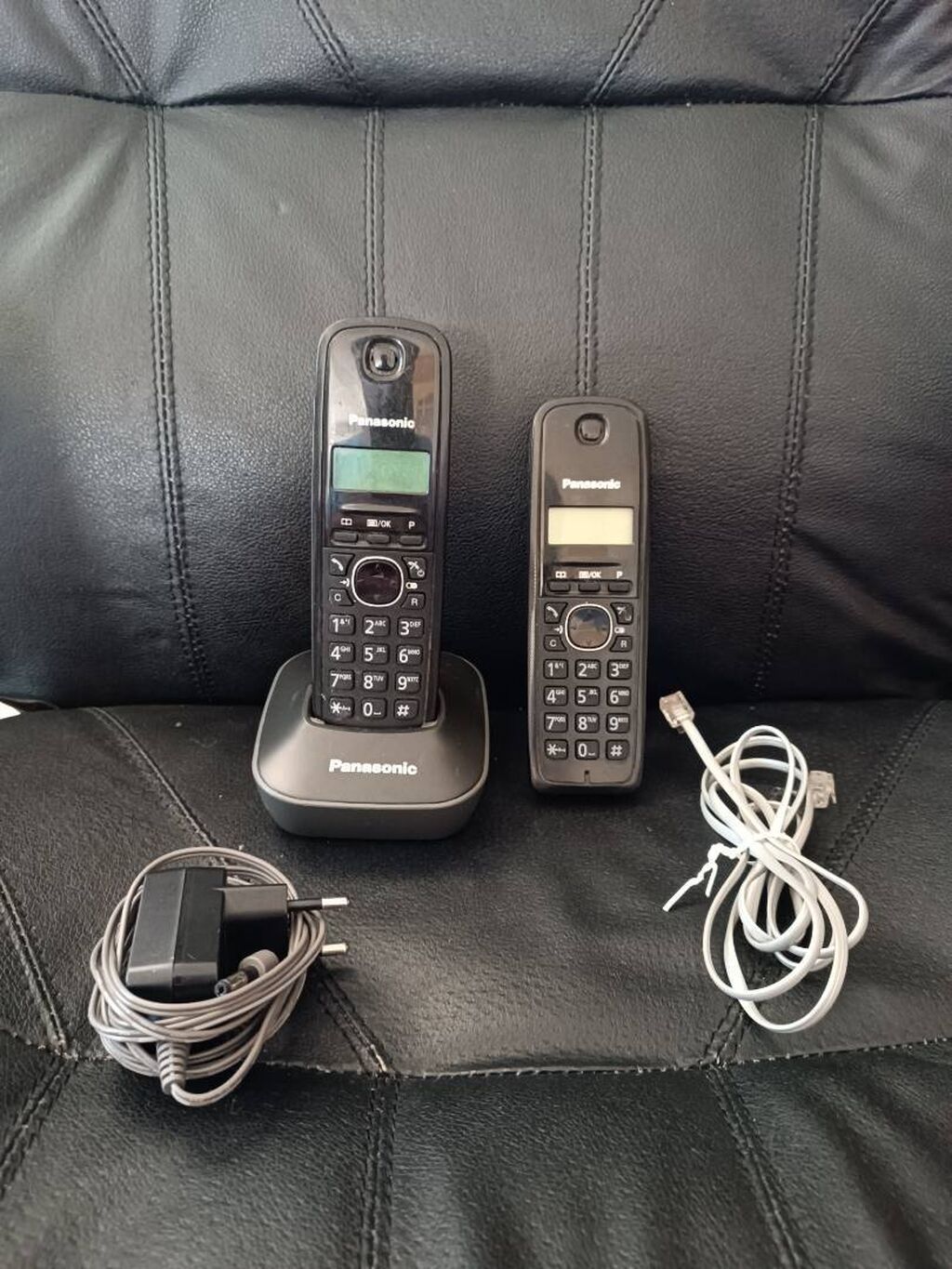 Panasonic KX TG1611FX DUO bezicni telefon crne boje, telefon sa dve