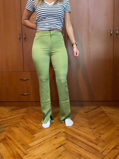 Zelene Zara pantalone