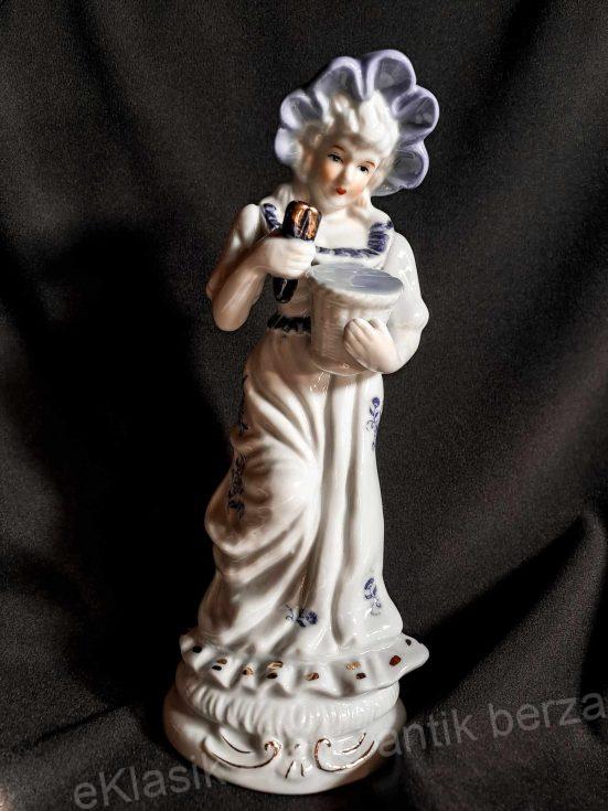Porcelanska figura vintage iz Nemačke