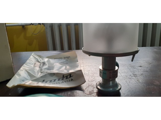 Plinska lampa `LUKS 3 - N`  Priključuje se na limenku z