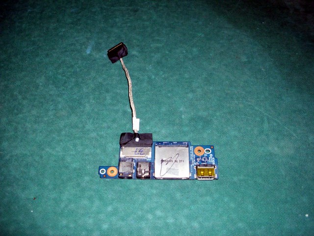 Lenovo Y70-70 TOUCH (USB i audio portovi)