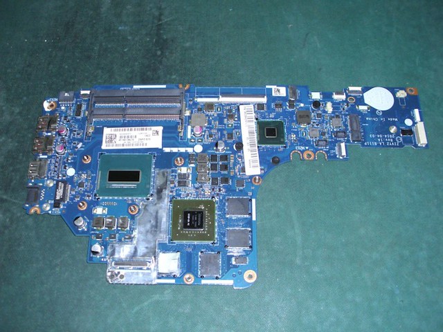 Lenovo IdeaPad Y70-70 (TOUCH)