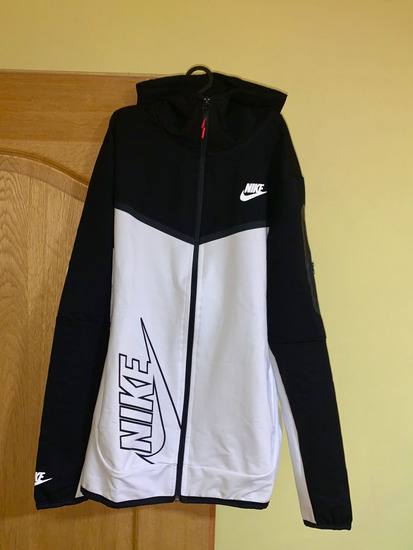 Nove original Nike trenerke komplet