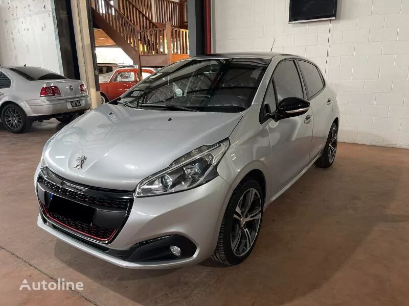 Peugeot 208 hečbek